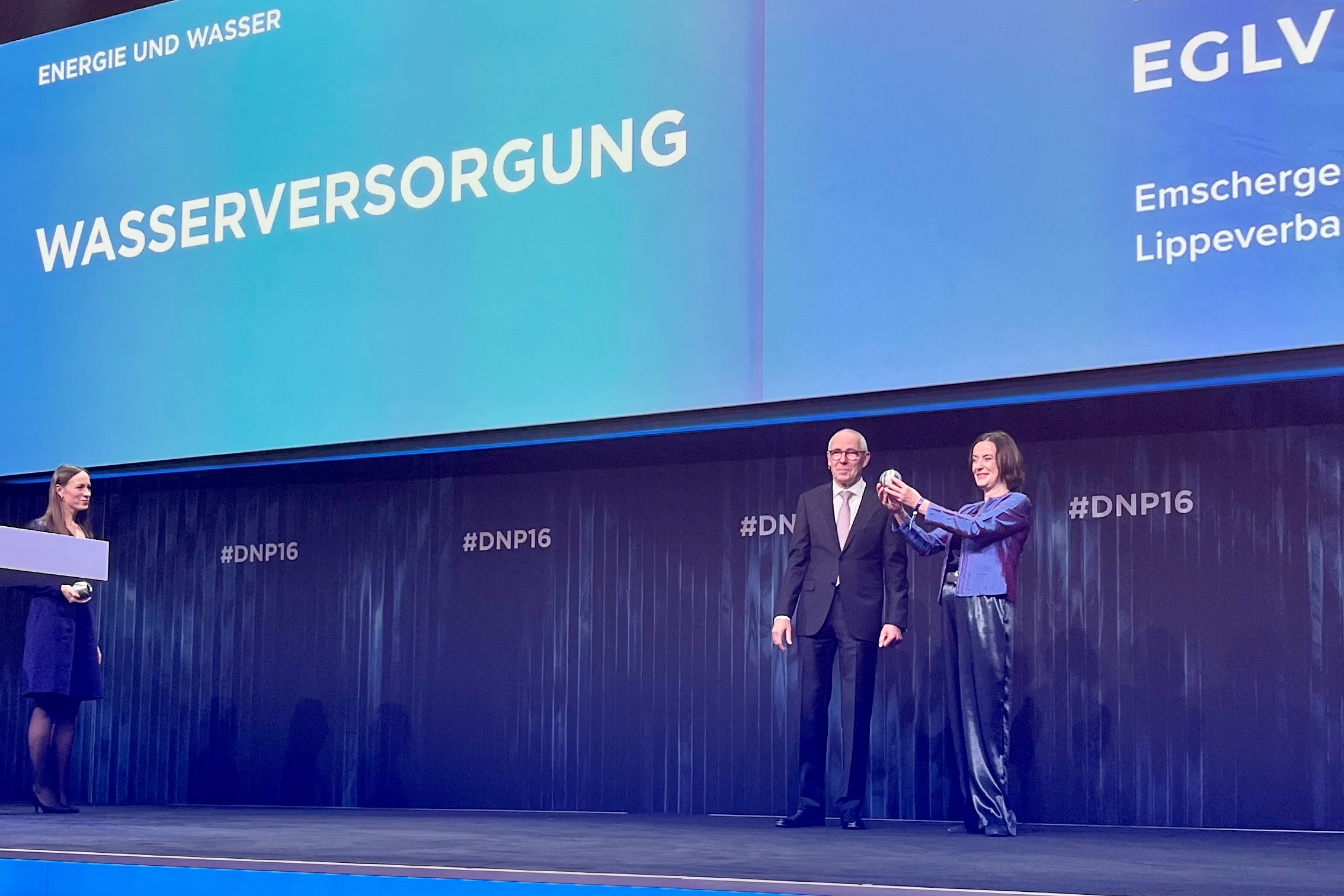 EGLV nehmen Deutschen Nachhaltigkeitspreis entgegen - eglv