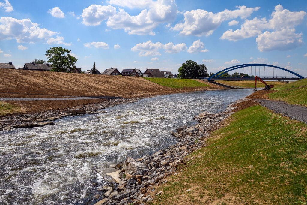 Querriegel sichern Sohle der Emscher - eglv