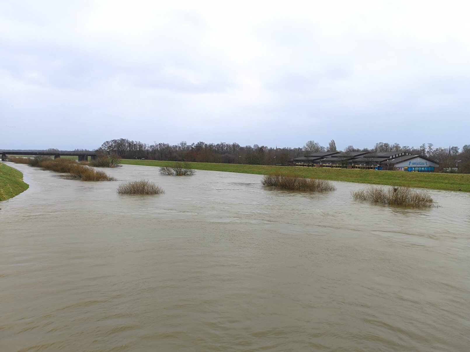 Hochwasser-Einsatz an Emscher und Lippe - eglv